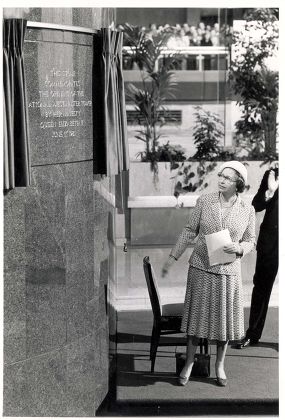Queen Elizabeth Ii Today Officially Opened Editorial Stock Photo ...
