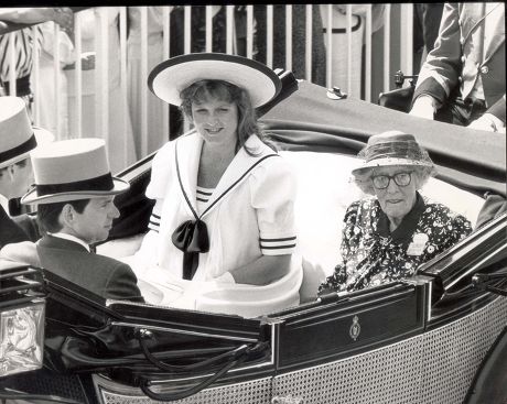 250 Mrs wright Stock Pictures, Editorial Images and Stock Photos ...