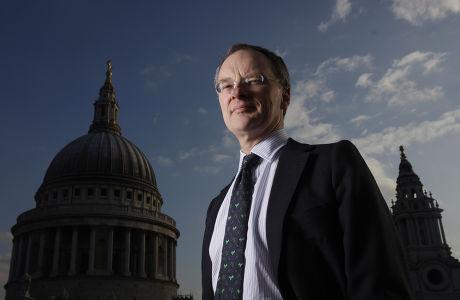 imágenes de Robert Hingley, Director General of The Take over Panel ...