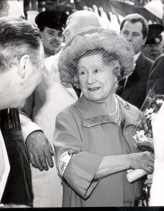 Queen Mother Dead 32002 1986 Queen Editorial Stock Photo - Stock Image ...