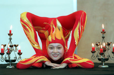 Members Chinese State Circus Shandong Dancers - Foto de stock de ...