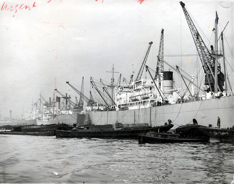 48 Lightermen Stock Pictures, Editorial Images and Stock Photos ...