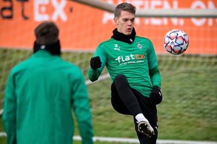 Moenchengladbachs Matthias Ginter Attends Training Session Editorial ...