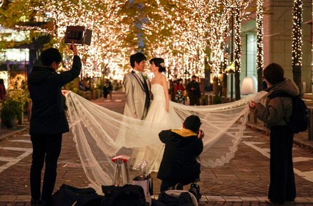 55 May december marriage Stock Pictures, Editorial Images and Stock ...