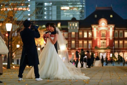 55 May december marriage Stock Pictures, Editorial Images and Stock ...