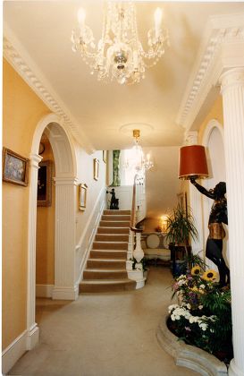 Entrance Hall Staircase A850 000 Ray Editorial Stock Photo - Stock ...