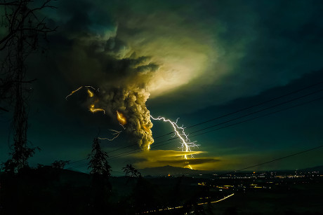 Lightning Streak Over Batangas Taal Volcano Editorial Stock Photo ...