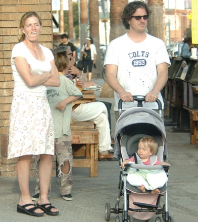 EXCLUSIVE: Elizabeth Shue and family in Venice, Ca, Venice Beach ...
