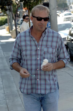 Kevin Costner grabs a bite to eat in West Hollywood, Ca, California ...