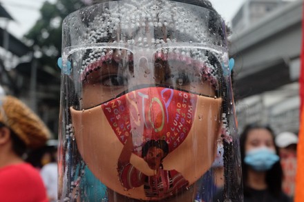 Protesters Wearing Masks Practicing Physical Distancing Editorial Stock ...