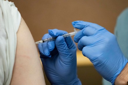 Health Care Workers Receive Pfizer Incbiontech Editorial Stock Photo ...