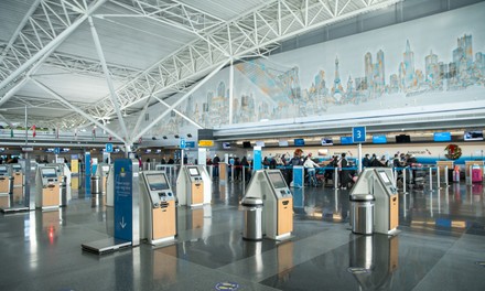 American Airlines Counters John F Kennedy Editorial Stock Photo - Stock ...