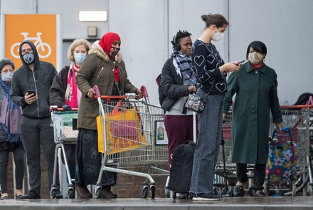 Shoppers Form Long Queues Enter Supermarket Editorial Stock Photo ...
