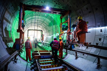 __COUNT__ imágenes de China Hunan Changsha Subway Track Laying - 23 Dec ...