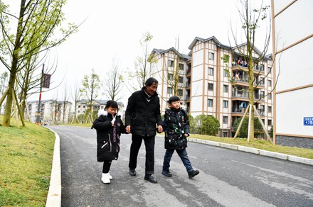 China Guizhou Poverty Alleviation Relocation - 28 Dec 2020 Stock ...