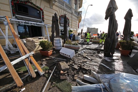 Fotos de stock de storm damage naples (exclusivas) | Shutterstock