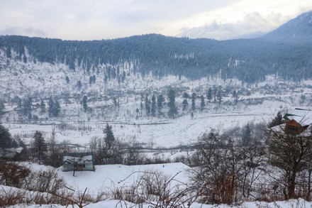 imágenes de First snowfall of the year in Kashmir valley, Baramulla ...