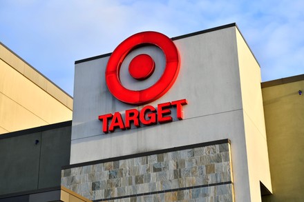 27 Target store logo sign Stock Pictures, Editorial Images and Stock ...