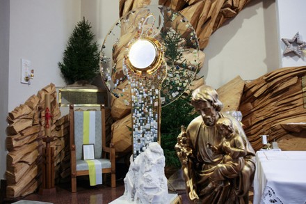 Monstrance Queen Peace On Display St Editorial Stock Photo - Stock ...