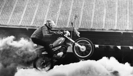 Roy Allon Stuntman Action Filming Stunt Editorial Stock Photo - Stock ...