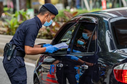 Police Officer Checks Vehicles Check Point Editorial Stock Photo ...