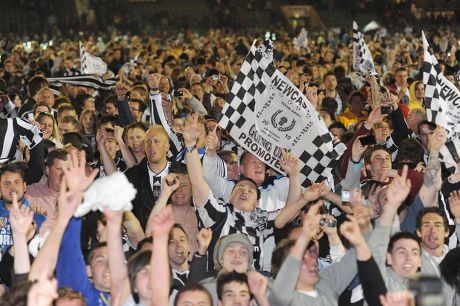 Newcastle United Fans Celebrate Their Team Editorial Stock Photo ...