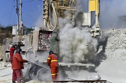 Rescuers Drill Channel Explosion Site Gold Editorial Stock Photo ...