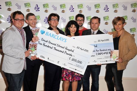 __COUNT__ Comedy Gala 2010 cheque presentation to Great Ormond Street ...