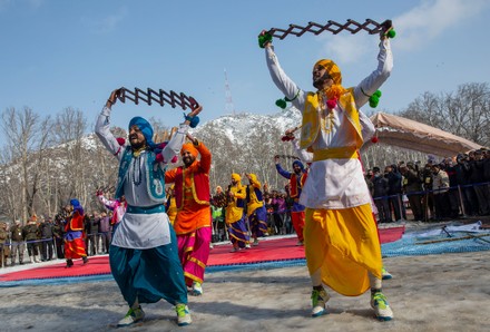 Indian Paramilitary Troopers Wearing Traditional Dresses Editorial ...