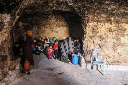 Members Palestinian Almur Family Sit Inside Editorial Stock Photo ...