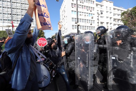 Tunisian Antigovernment Protester Puts Lipstick Front Editorial Stock ...