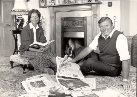 Peter Alliss Wife Jackie Reading Newspapers Editorial Stock Photo ...