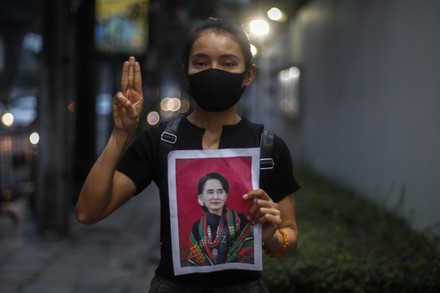 Myanmar Prodemocracy Demonstrator Flashing Three Finger Editorial Stock ...