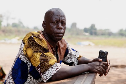 Displaced Men Cut Wood Internally Displaced Editorial Stock Photo ...