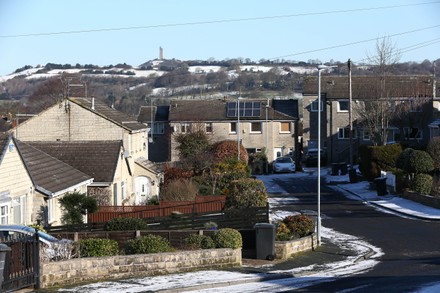 imágenes de Blue skies following several days of snow in Holmfirth, UK ...