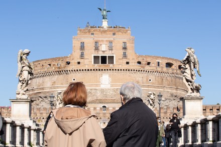 __COUNT__ Valentine's Day in Rome, Italy - 11 Feb 2021 Stock Pictures ...