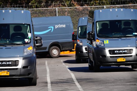 43 Amazon prime vans Stock Pictures, Editorial Images and Stock Photos ...