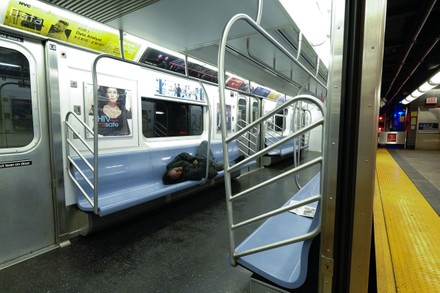 250 Changing train Stock Pictures, Editorial Images and Stock Photos ...