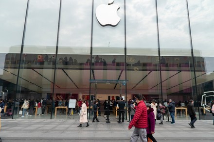 Customers Visit In77 Apple Experience Store Editorial Stock Photo ...