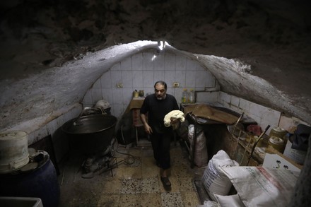 Palestinian Baker Hani Aldaher Bakes Traditional Editorial Stock Photo ...