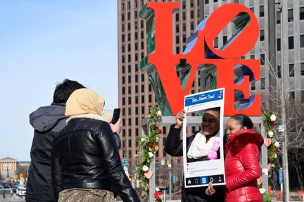 __COUNT__ Valentines Day At Love Park, Philadelphia, United States - 14 ...