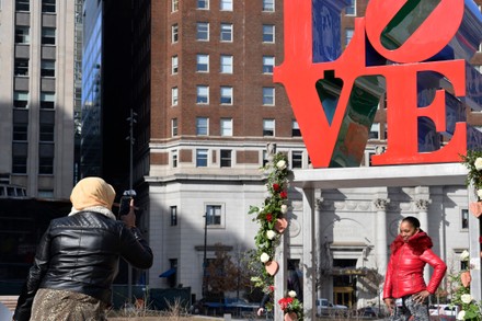 __COUNT__ Valentines Day At Love Park, Philadelphia, United States - 14 ...