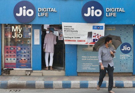 12 Jio store Stock Pictures, Editorial Images and Stock Photos ...