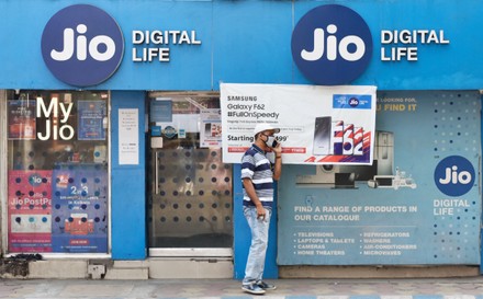 12 Jio store Stock Pictures, Editorial Images and Stock Photos ...