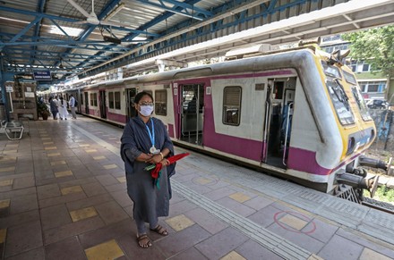 Anita Varma Pointsman Matunga Road Railway Editorial Stock Photo ...