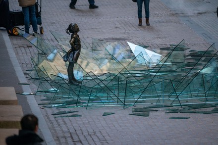 Broken Glass Ceiling Fearless Girl Installation In Honor Of ...