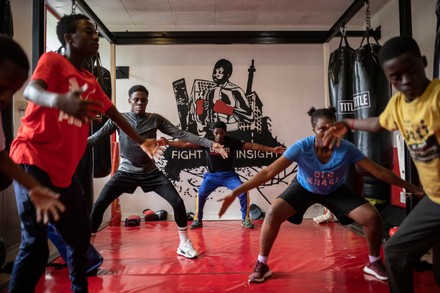 South Africa boxing changes inner city youths' lives, Johannesburg - 24 ...