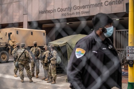 750 George floyd security guard Stock Pictures, Editorial Images and ...