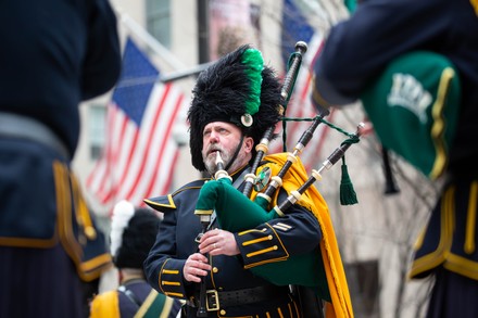 Bagpiper Performs Front St Patricks Cathedral Editorial Stock Photo ...