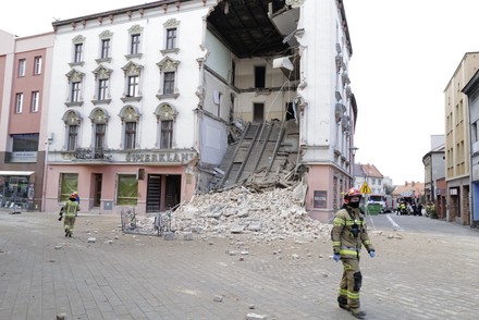 General View Collapsed Wall Fourstory Tenement Editorial Stock Photo ...